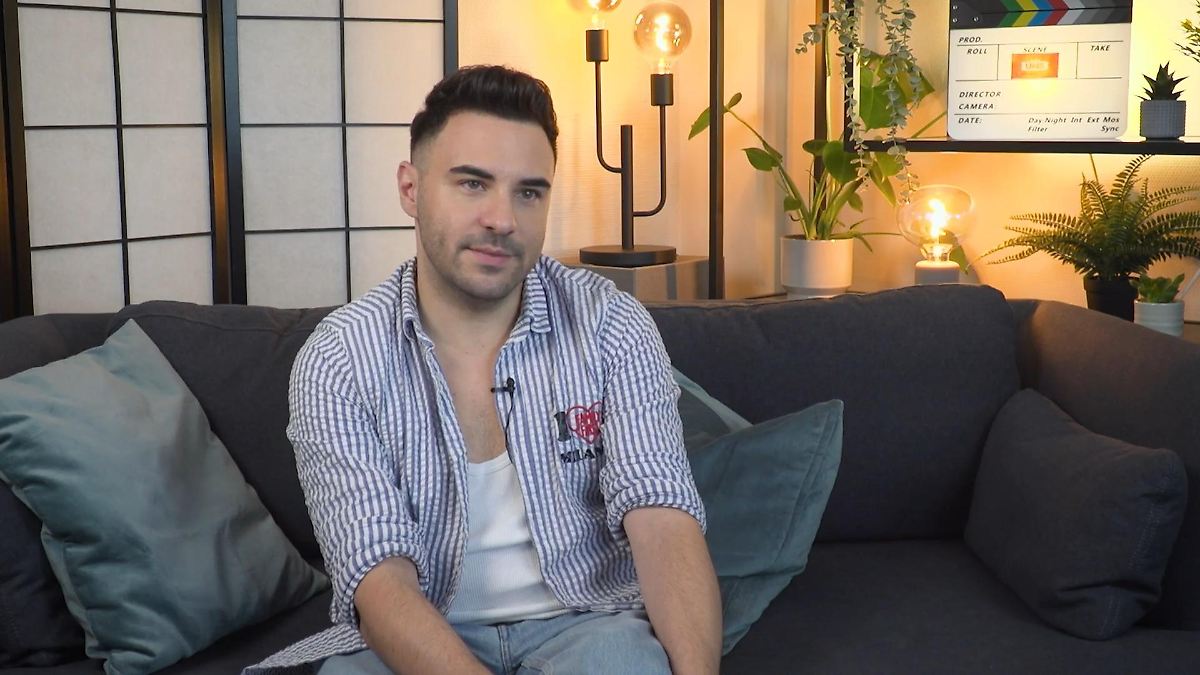 „Unter uns“-Star Lars Steinhöfel spricht offen über schlimmen Liebeskummer!